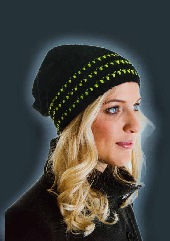 Rasta hue i ensfarvet | BUMBO.dk